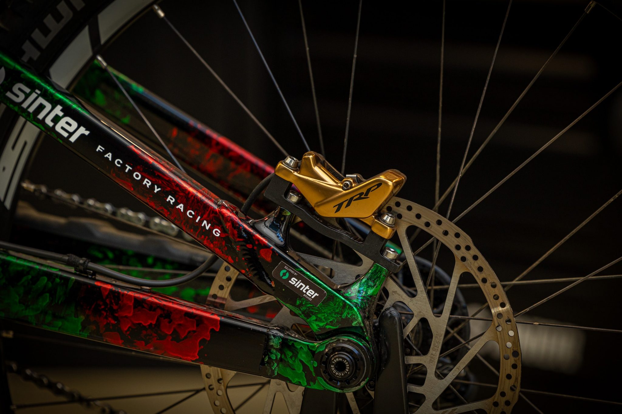 Team bike: 2024 Trek Session – Unior Sinter Factory Racing